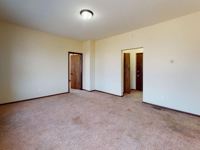 1040 Front Ave 3 Bedroom Apartment for Rent at 1040 Front Ave, St. Paul, MN 55103 South Como