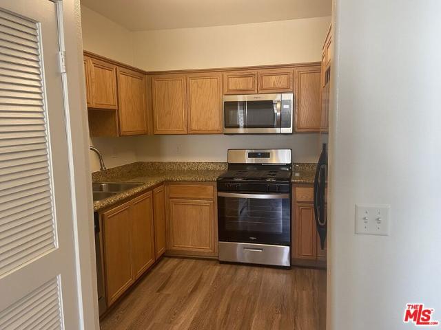 1040 Glendon Avenue 4153
