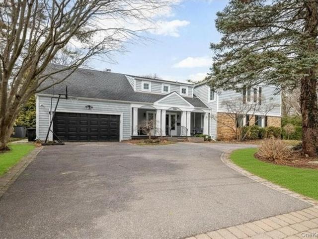 1040 Links Rd, Woodmere, NY 11598