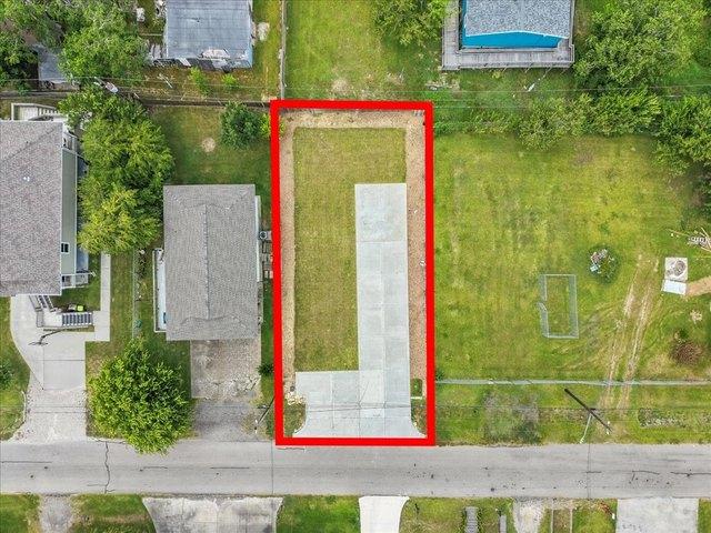 1040 Star Dr, San Leon, TX 77539