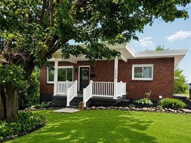 1040 Summit Dr, Greensburg, PA 15601