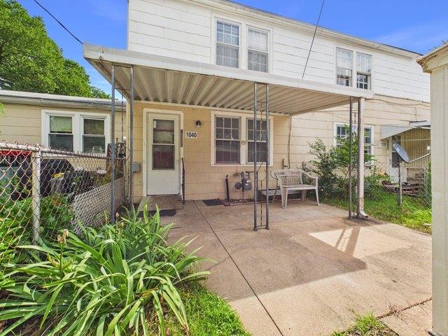 1040 S Pershing Ave, Wichita, KS 67218