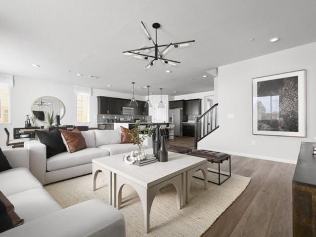 1040 Shadowgate Dr, Roseville, CA 95747