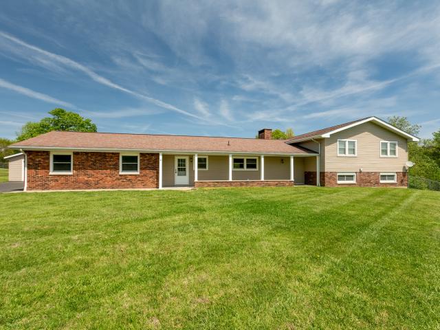 1040 Skyline Drive