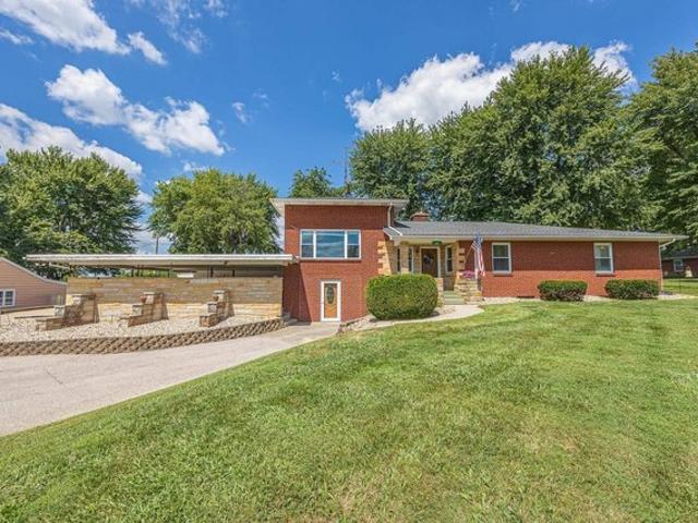 1040 W 6th St, Huntingburg, IN 47542