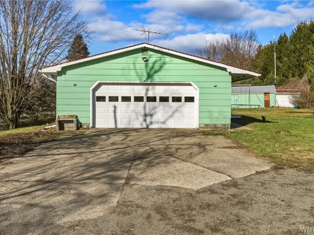 1040 W Hughes Road