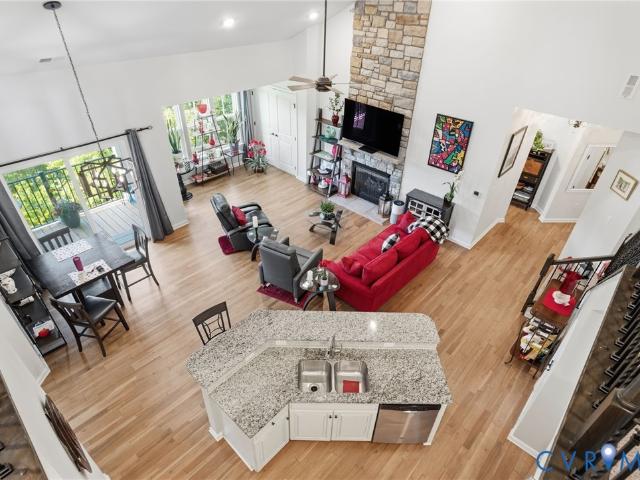 1040 Westwood Village Way 402