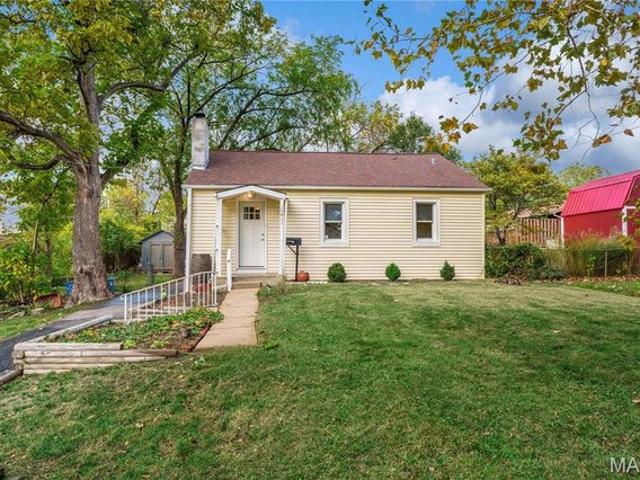 10411 Maddox Pl, Saint Louis, MO 63114