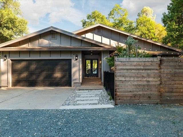 10411 Rough and Ready Rd, Rough and Ready, CA 95975