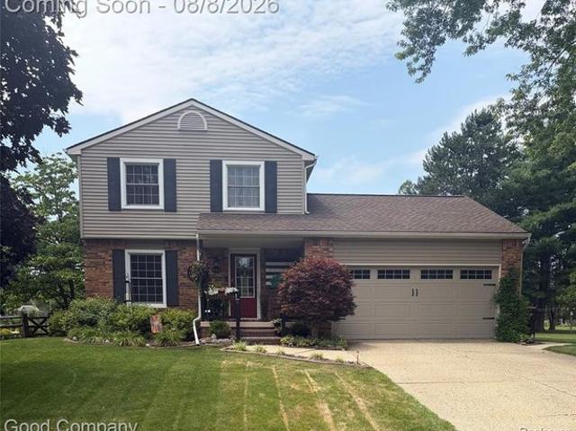 10412 Barbara St, Pinckney Vlg, MI 48169