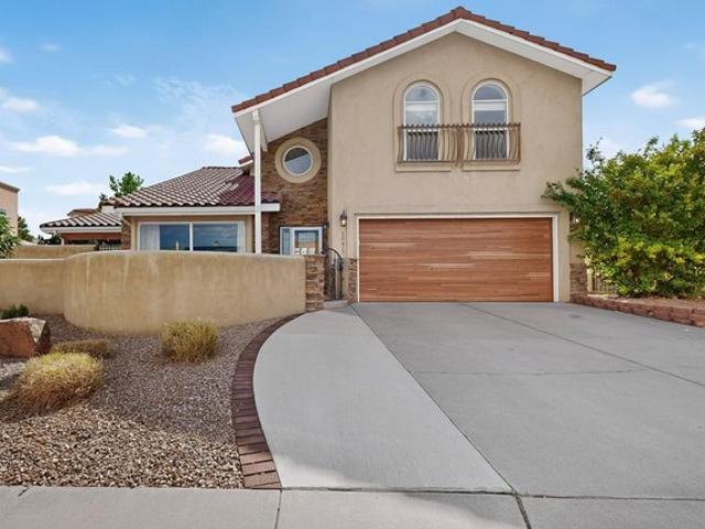 10417 Vista Del Sol Dr NW, Albuquerque, NM 87114