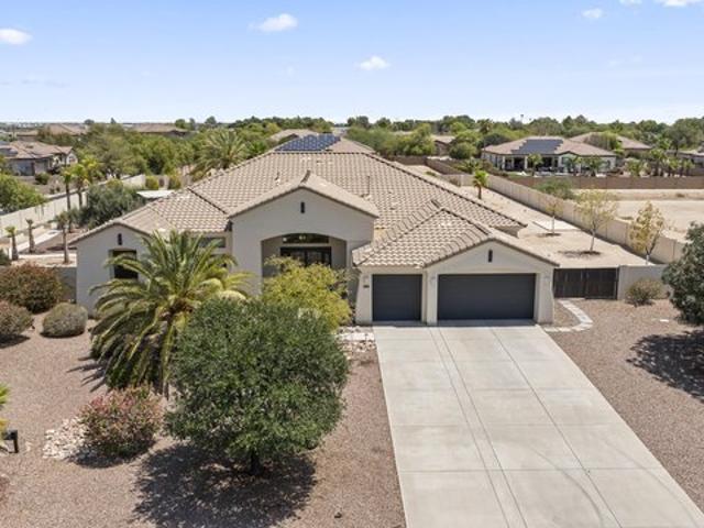 10417 N 180th Dr, Waddell, AZ 85355