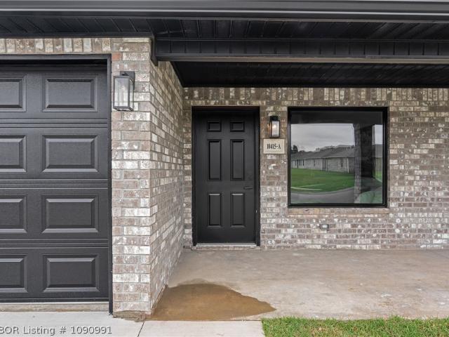 10415 A & B Preston Court