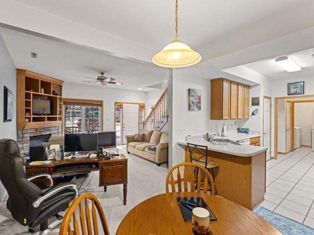 10415 Hickory Dr Unit 9, Urbandale, IA 50322