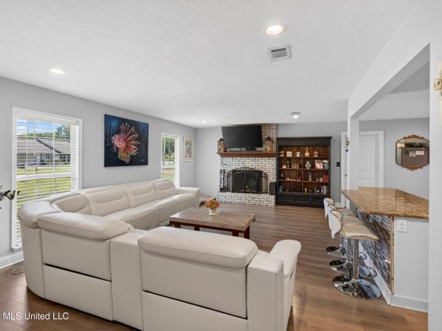 10415 Pin Oak Dr, Biloxi, MS 39532 | MLS #4133