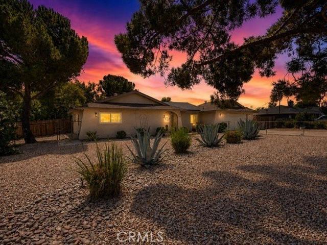10415 Redwood Ave, Hesperia, CA 92345