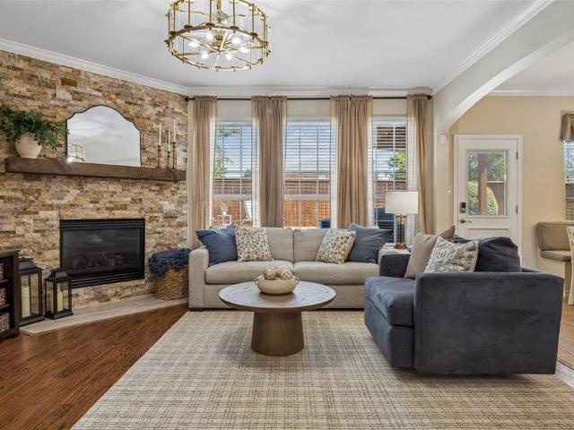 10418 Greenbriar Lane