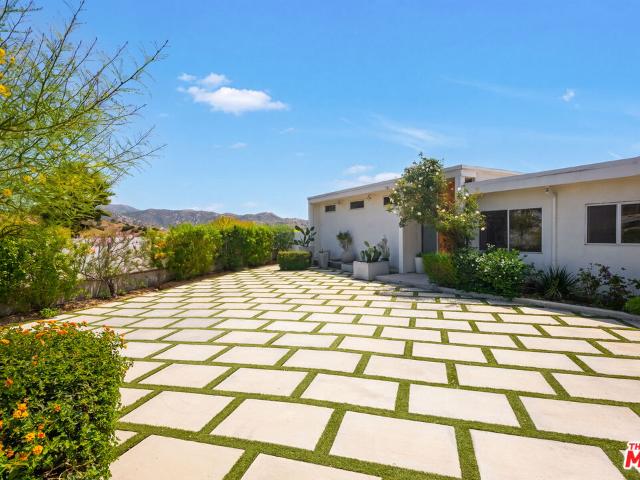 10418 Ormond St, Sunland, CA 91040 | MLS #26737 | Compass