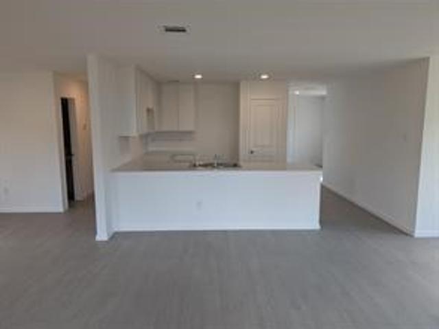 10418 Rocky Trail