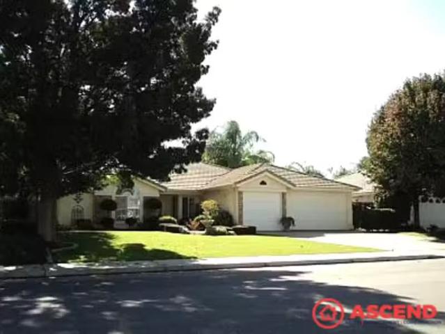 10419 Attleboro Ave, Bakersfield, CA 93311