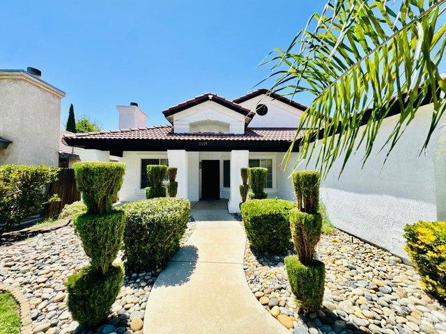 10419 Olympia Fields Dr, Bakersfield, CA 93312