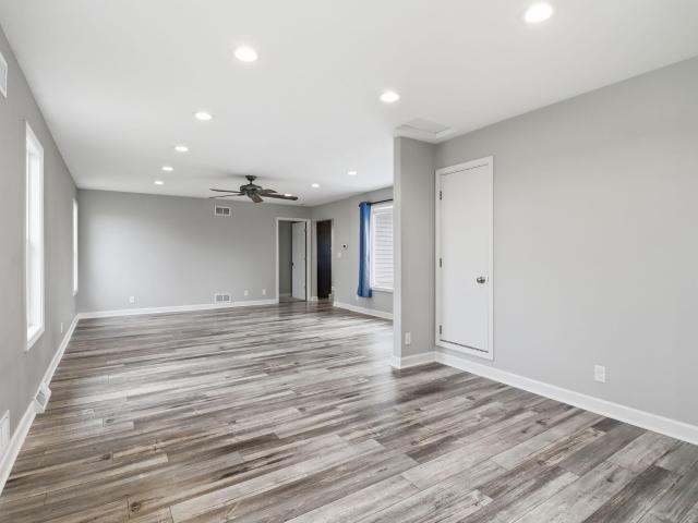 1041 nd Ave