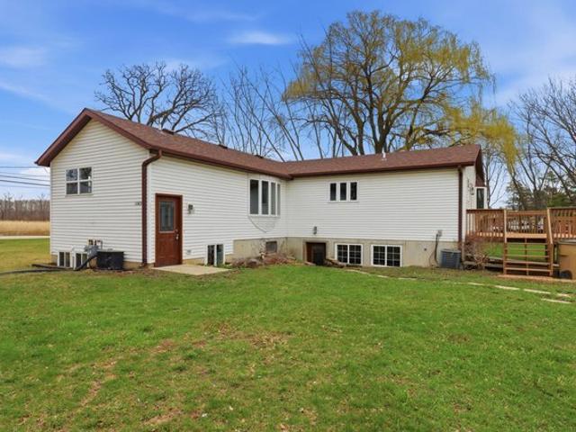 1041 nd Ave, Pleasant Prairie, WI 53158
