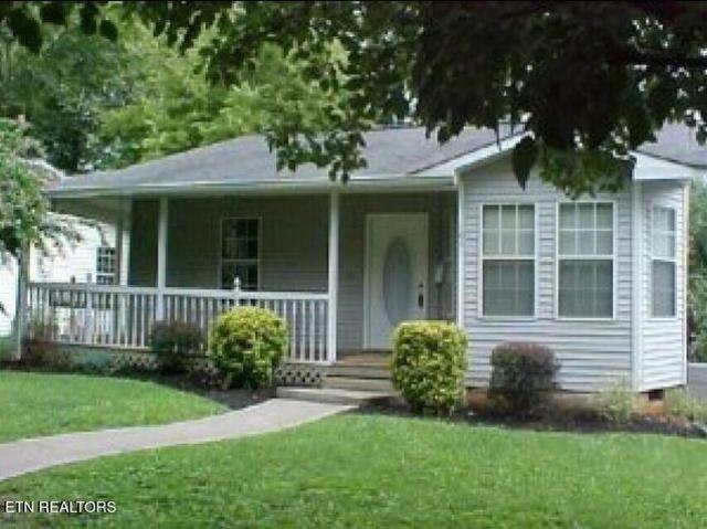 1041 Overton Pl, Knoxville, TN 37917