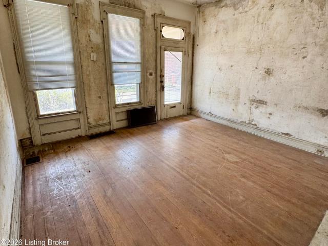 1041 Barret Ave