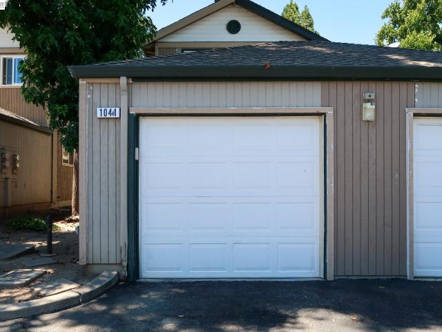 1041 Chadwick Cir