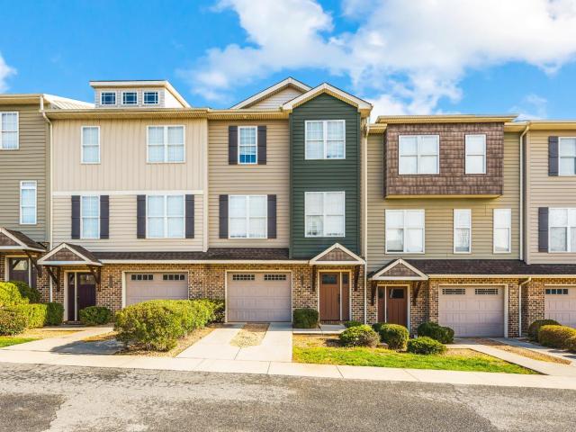 1041 Commonwealth Circle