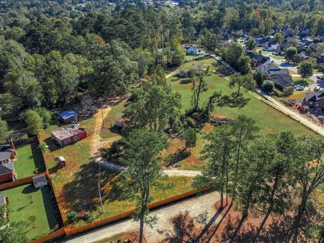 1041 Hardy Lake Road, Evans, GA
