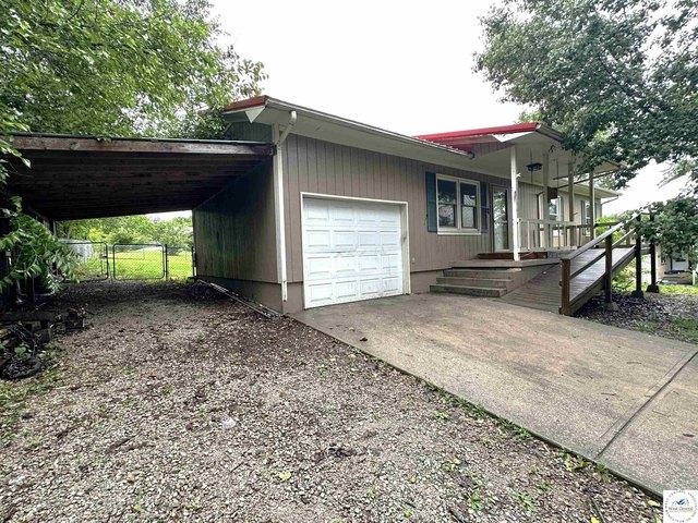 1041 Hazel St, Warsaw, MO 65355