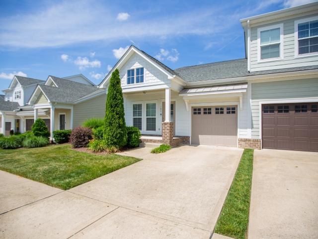1041 Honey Bush Cir