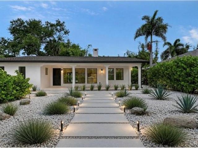 1041 Indian Beach Dr, Sarasota, FL 34234
