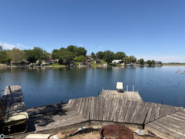 1041 Lakeshore Drive