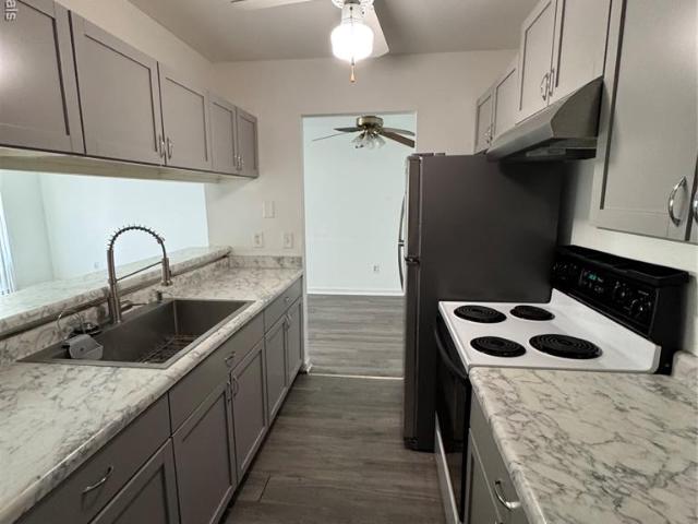 1041 leisure drive