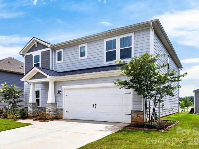 1041 Red Apple Street