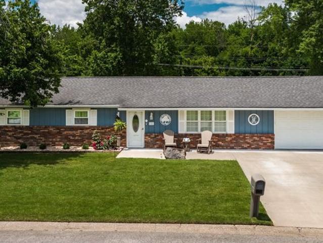 1041 Roberta Dr, Murphysboro, IL 62966