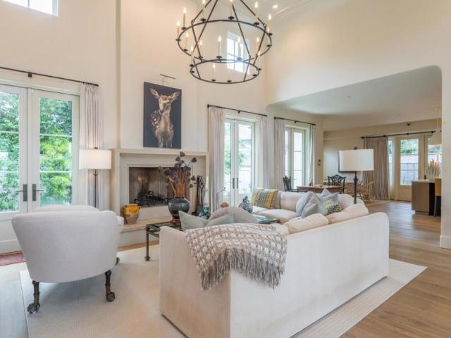 1041 Rodeo Road