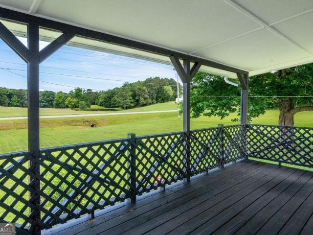 1041 Round Pond Road