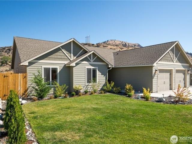 1041 Sunny Brooke Ln, Chelan, WA 98816