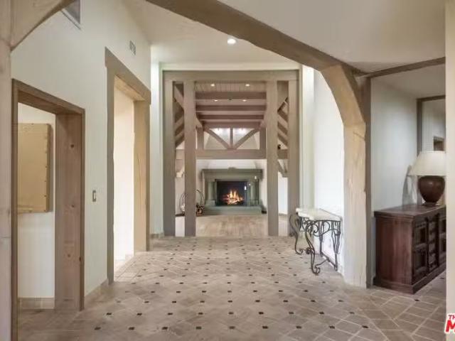 1041 Somera Rd Houses in Los Angeles, CA