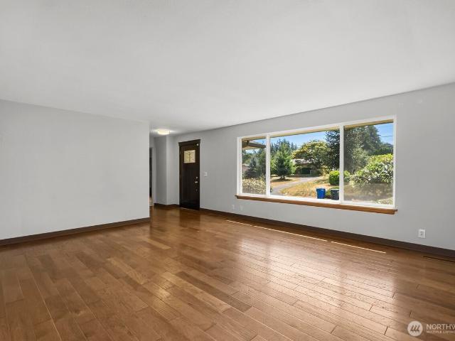 1041 th Street E