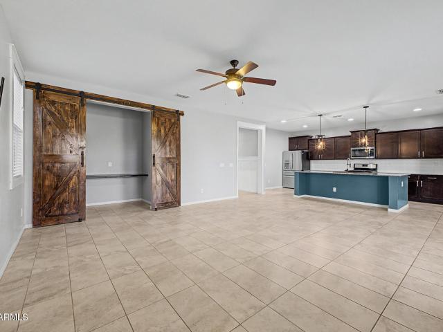 1041 w glen canyon drive