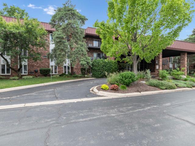 1041 W Ogden Avenue # 126