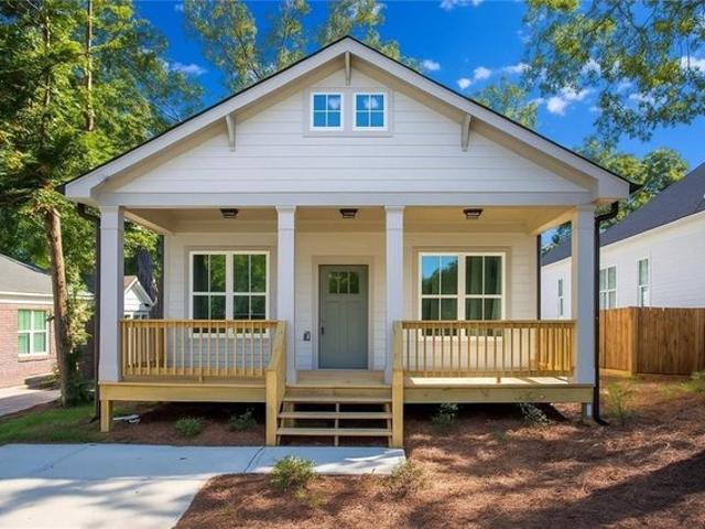 1041 White Oak Ave SW, Atlanta, GA 30310