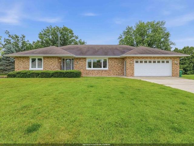 1041 Willow St, Lomira, WI 53048