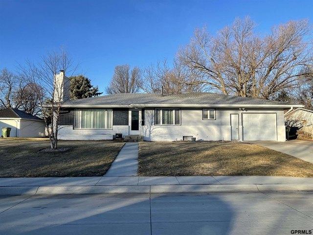 1041 11th St, Henderson, NE 68371