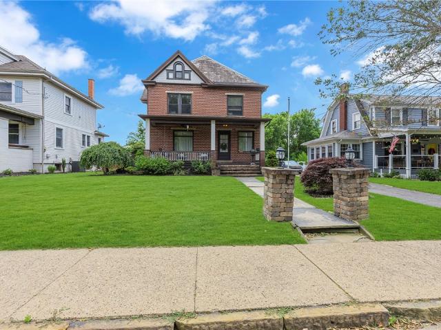 1041 4th Street